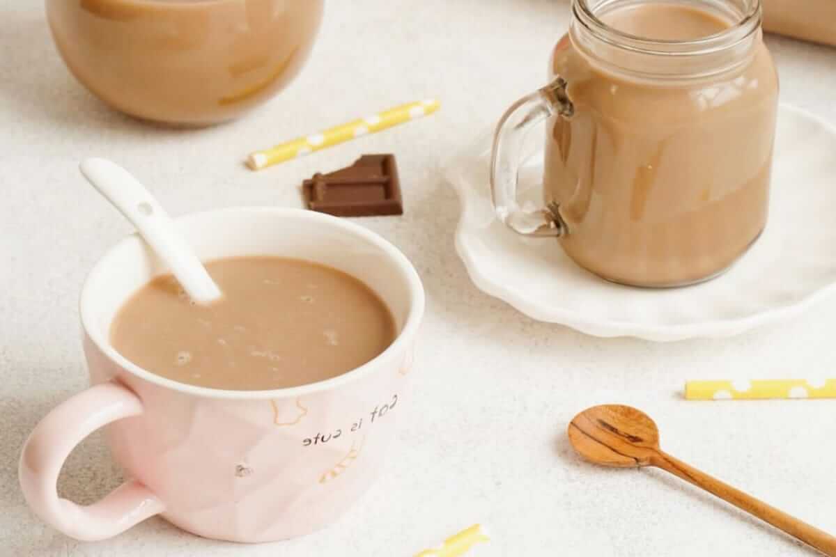 Resep Minuman Cokelat Panas yang Simpel dan Nikmat — Rinaresep.com Resep Minuman Cokelat Panas yang Simpel dan Nikmat — Rinaresep.com